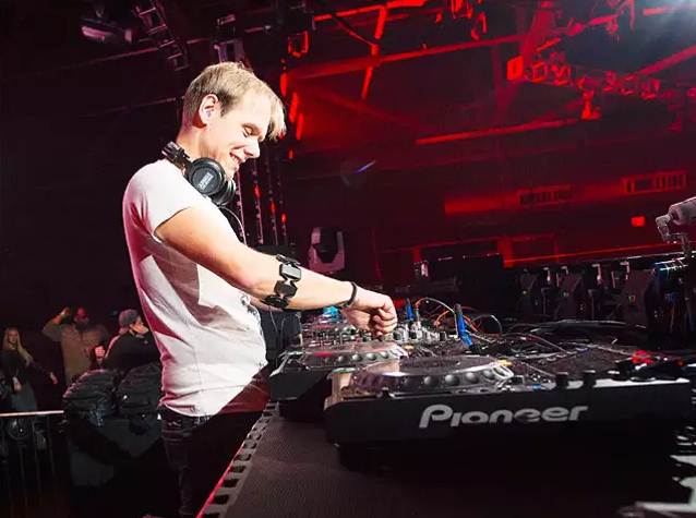 Top 10 Best DJs in the World in 2025