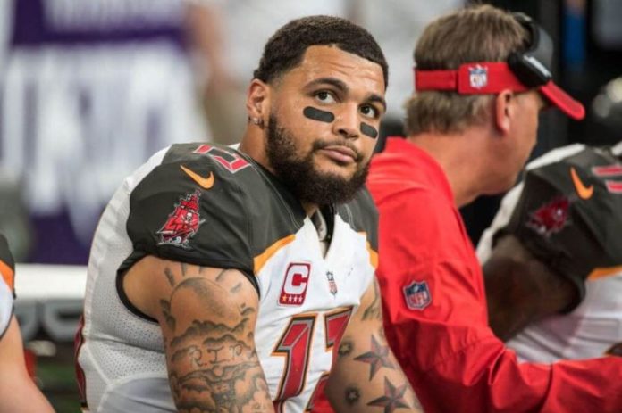 Mike Evans Net Worth 2021, Biography, Wife, Mom, Career, Injury, and ...