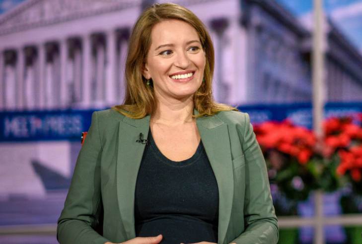 Top 10 Hottest Female News Anchors In The World 2024
